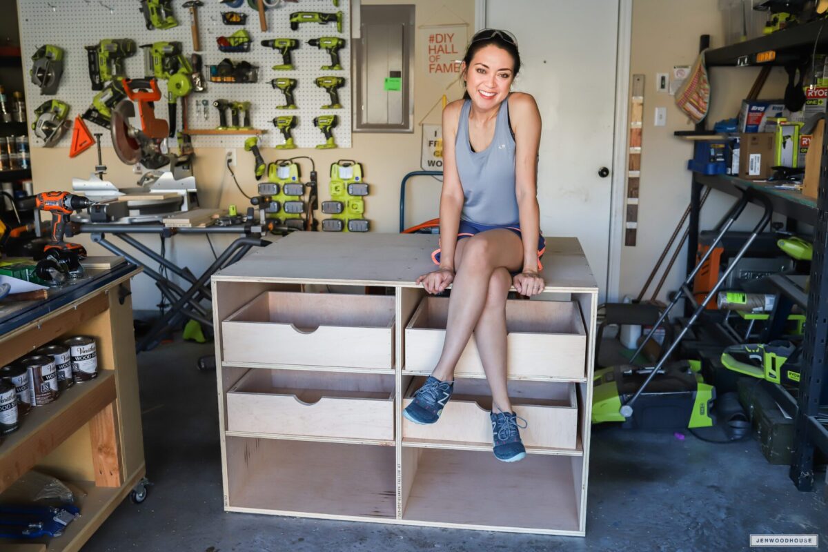 How to Build a DIY Mobile Workbench - Building Strong